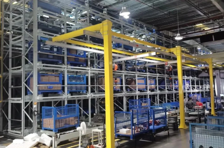 Geek+ RoboShuttle - גולדטק מערכות